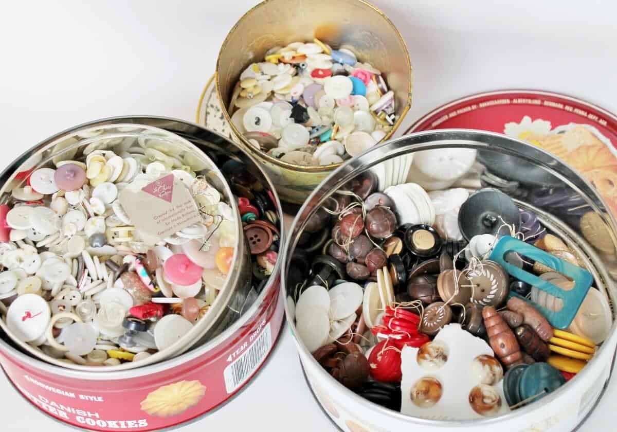 A Guide to Vintage & Antique Buttons: Part II • Adirondack Girl @ Heart