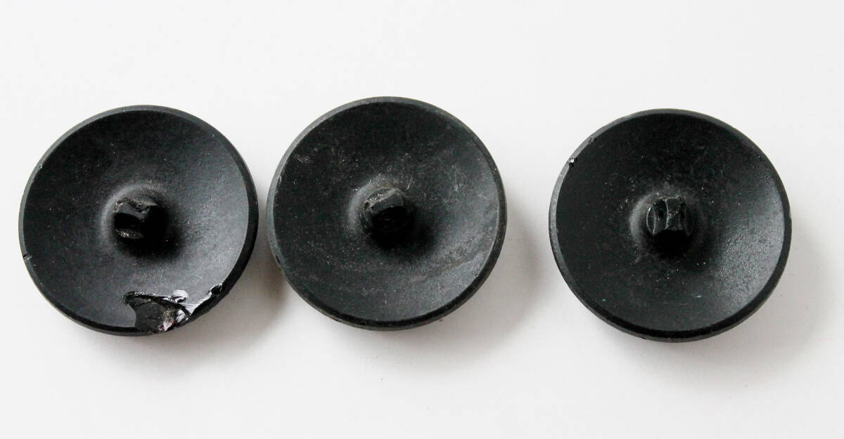 A Guide to Vintage & Antique Buttons (Part 1) • Adirondack Girl @ Heart