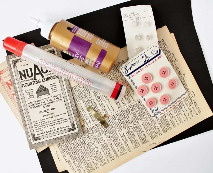 A Charming Technique for Displaying Vintage Buttons • Adirondack Girl ...