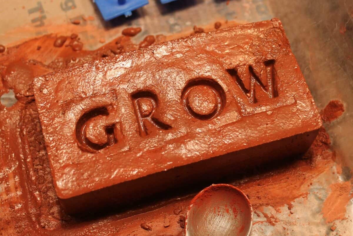 How to Make Concrete Garden Markers + Free Printable • Adirondack Girl ...