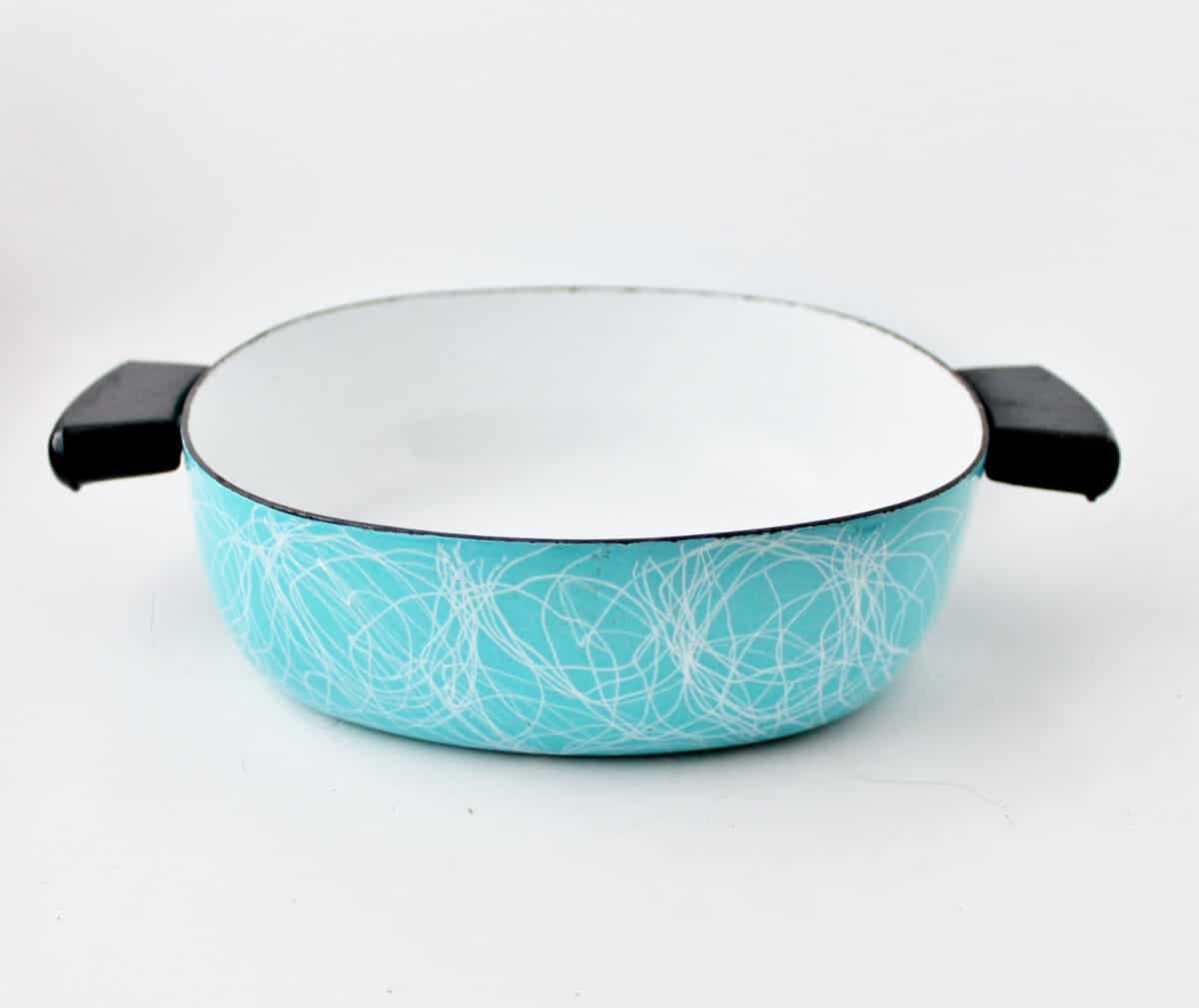 Collecting Vintage Enamelware: History & Values • Adirondack Girl @ Heart