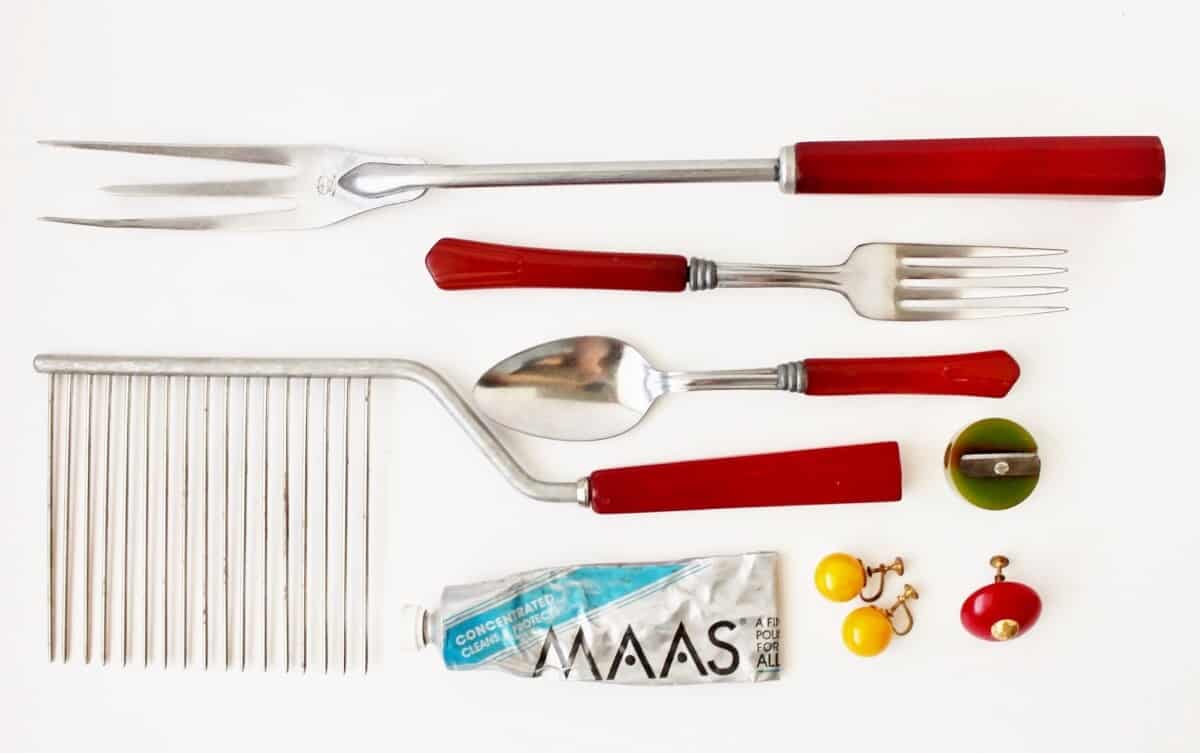 Collecting Vintage Bakelite • Adirondack Girl @ Heart