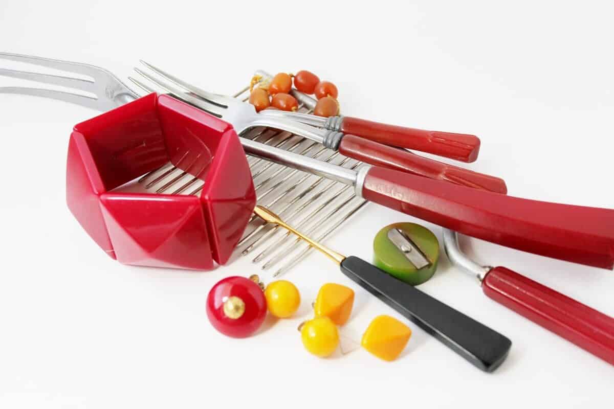 Collecting Vintage Bakelite • Adirondack Girl @ Heart