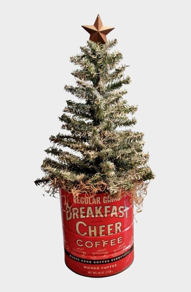 Vintage Christmas Tree Centerpieces Using Old Tins • Adirondack Girl ...